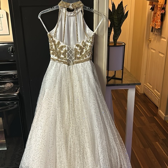 Sherri Hill | Dresses | Beautiful Champagne And White Sherri Hill Girls ...